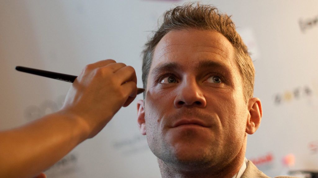 Hujber Ferenc Londonban él, gyerekeivel Szombathelyen találkozhat | nlc