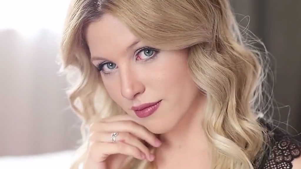 Popkarrierbe kezdett Bodnár Attila lánya | nlc