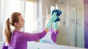 A takarítónővel együtt a bűntudat is jár hozzánk