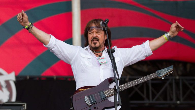 Injekciókúrával menekül a műtét elől Végvári Ádám