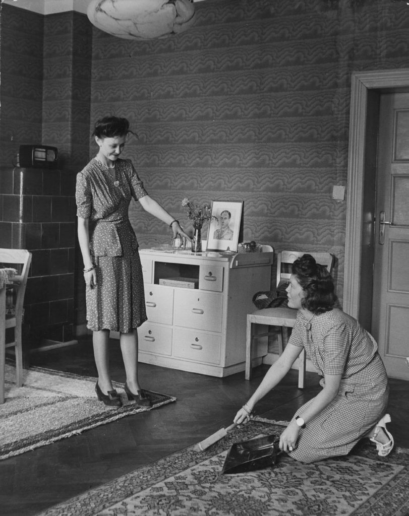 A takarítónővel együtt a bűntudat is jár hozzánk