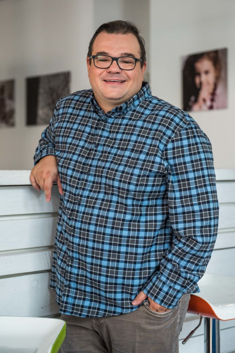 Elek Ferenc a túlsúlyról, a filmezésről és az SZFE szolidaritásról mesélt