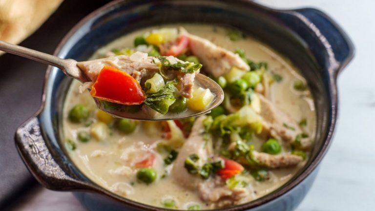 Tárkonyos raguleves sertéshússal