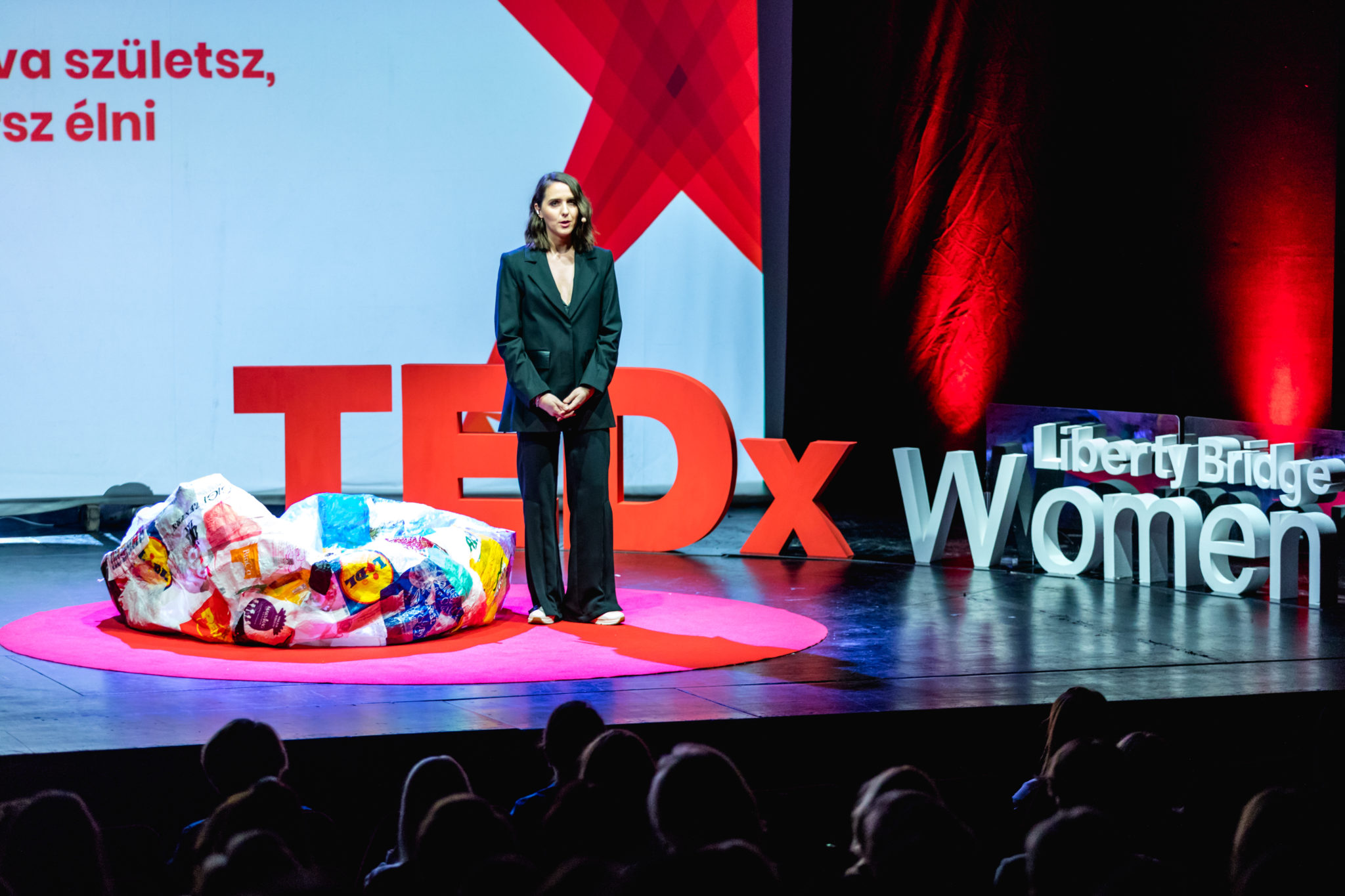 Eke Angéla kalandjai Amerikában