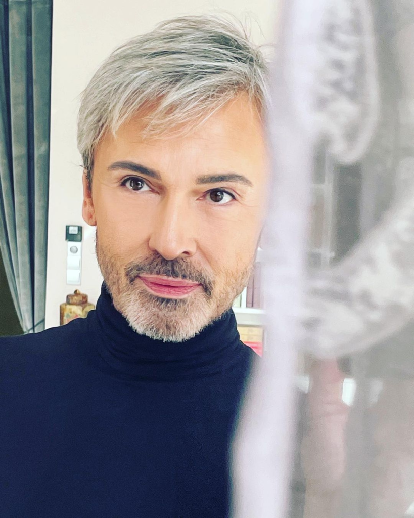 Könyvajánló: Náray Tamás - Anyám szerint