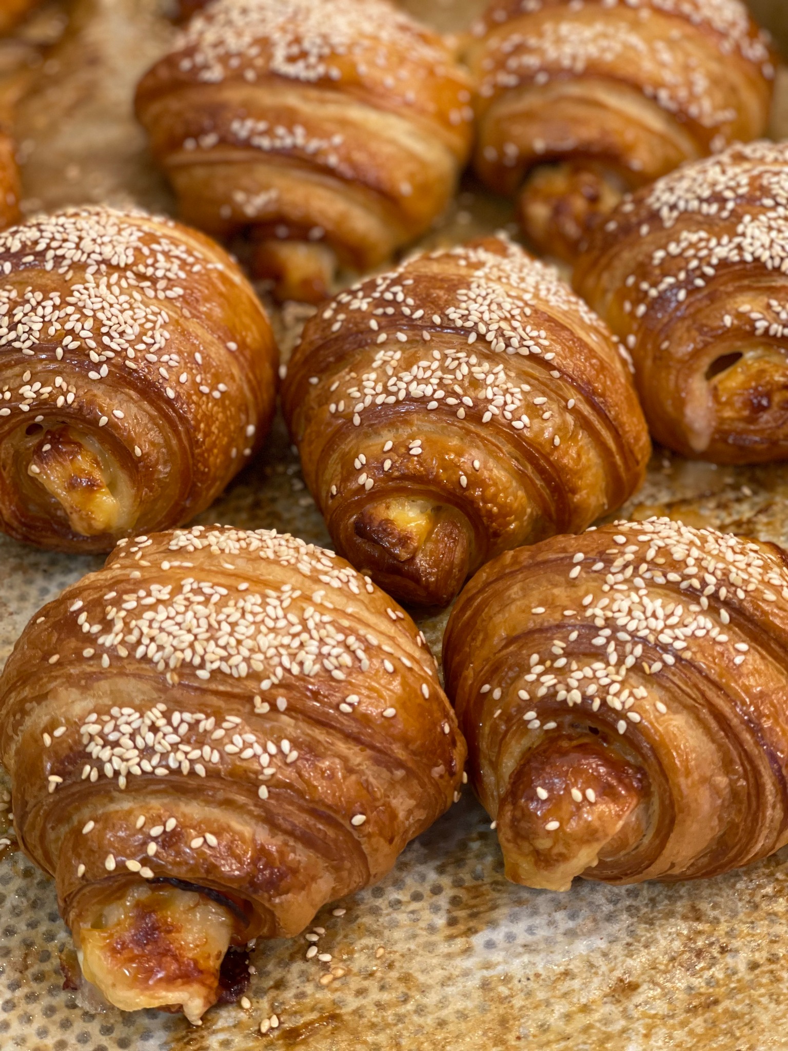 Kovász diadalmenet Telkin, Budakeszin és Pátyon, interjú a pékkel