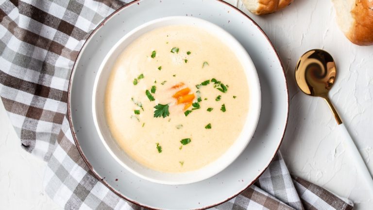 Karalábé-krémleves recept