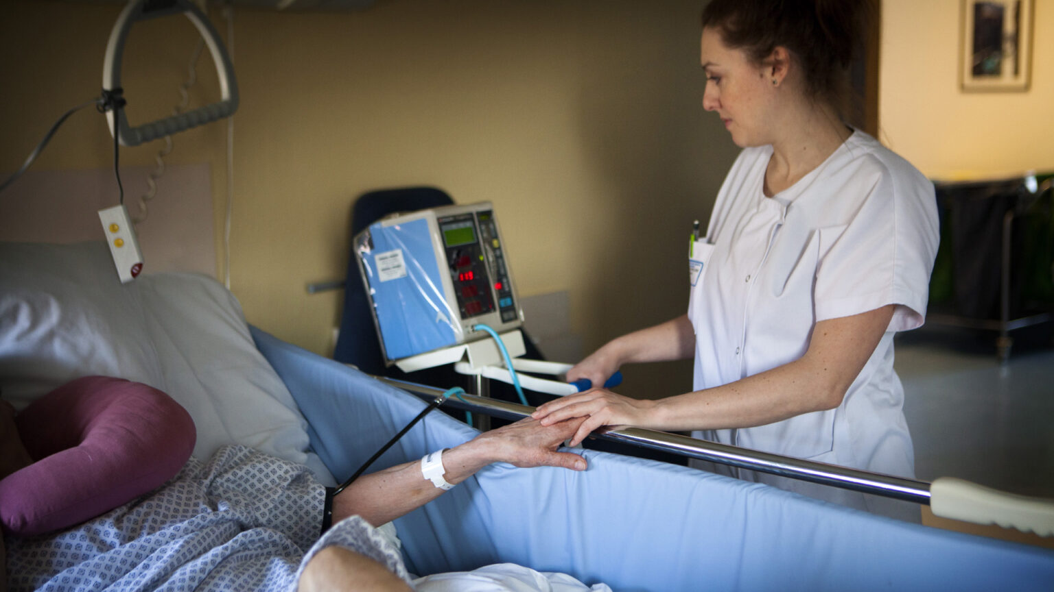 A halálos beteg Charlotte Raven beszámolója a palliatív ellátásról