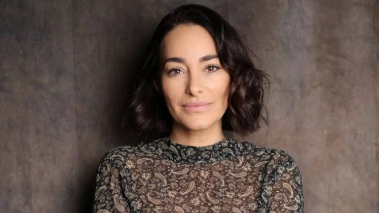 Görög Zita megmutatta „nem insta kompatibilis” hasát | nlc