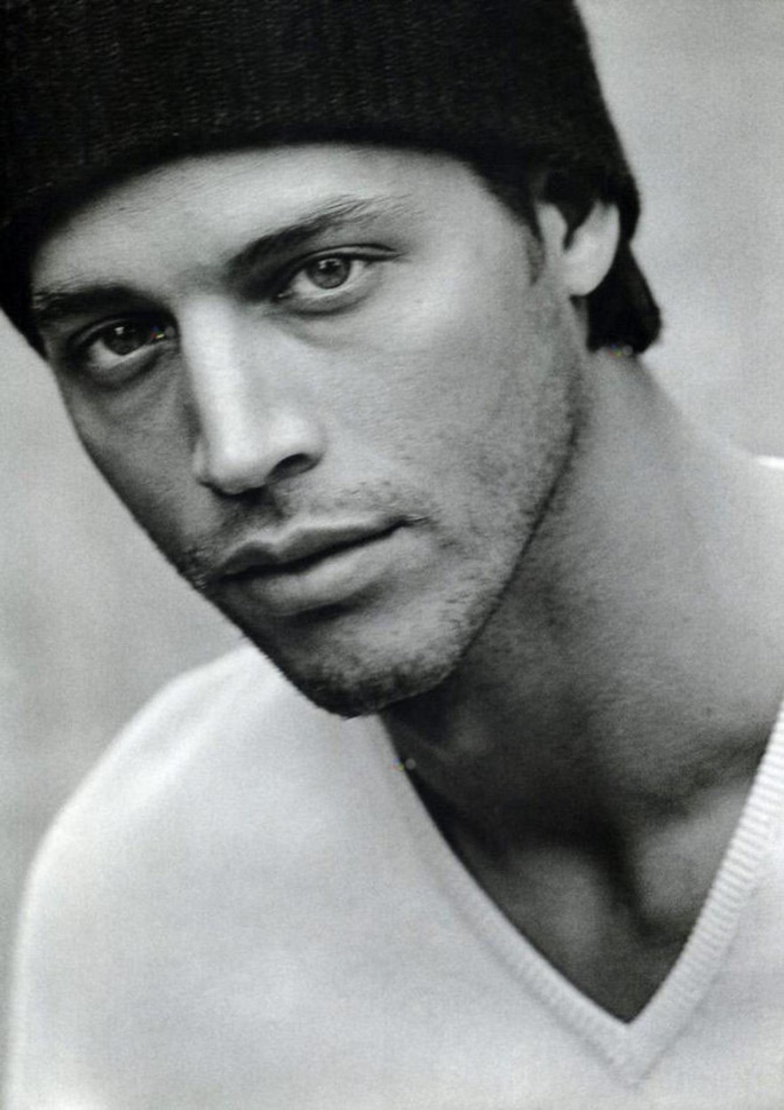 Ki volt Bryan Randall?