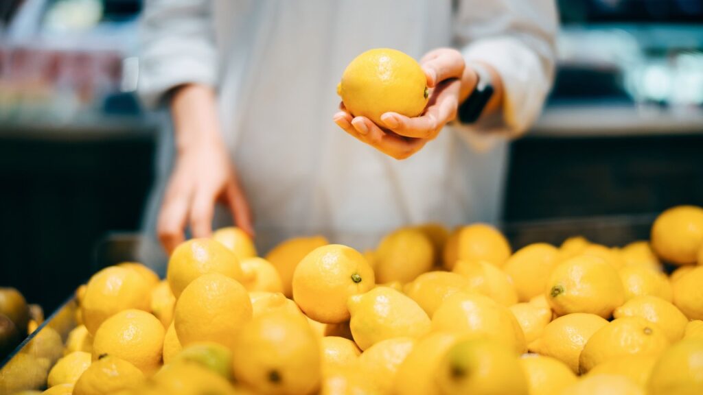 Innen tudható, hogy valóban ehető-e a citrom héja