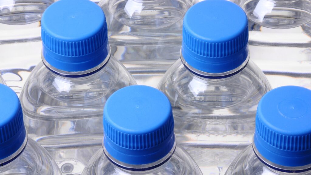 Késés a PET-palackok visszaváltásában