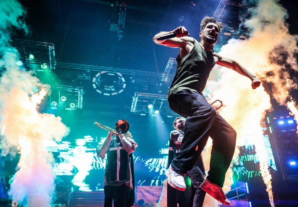 Balhé és verekedés a Krúbi-koncerten